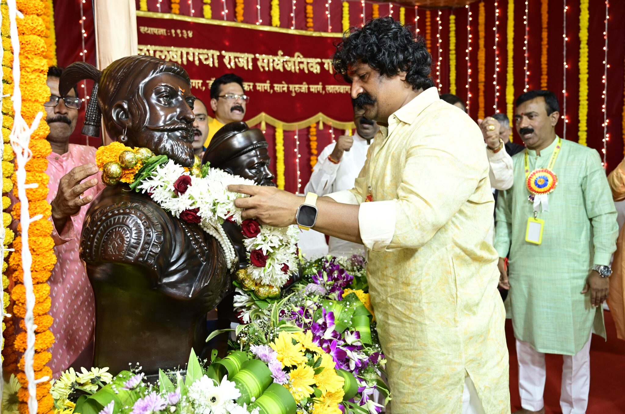 Pan Supari Ceremony - Lalbaugcha Raja Sarvajanik Ganeshotsav Mandal
