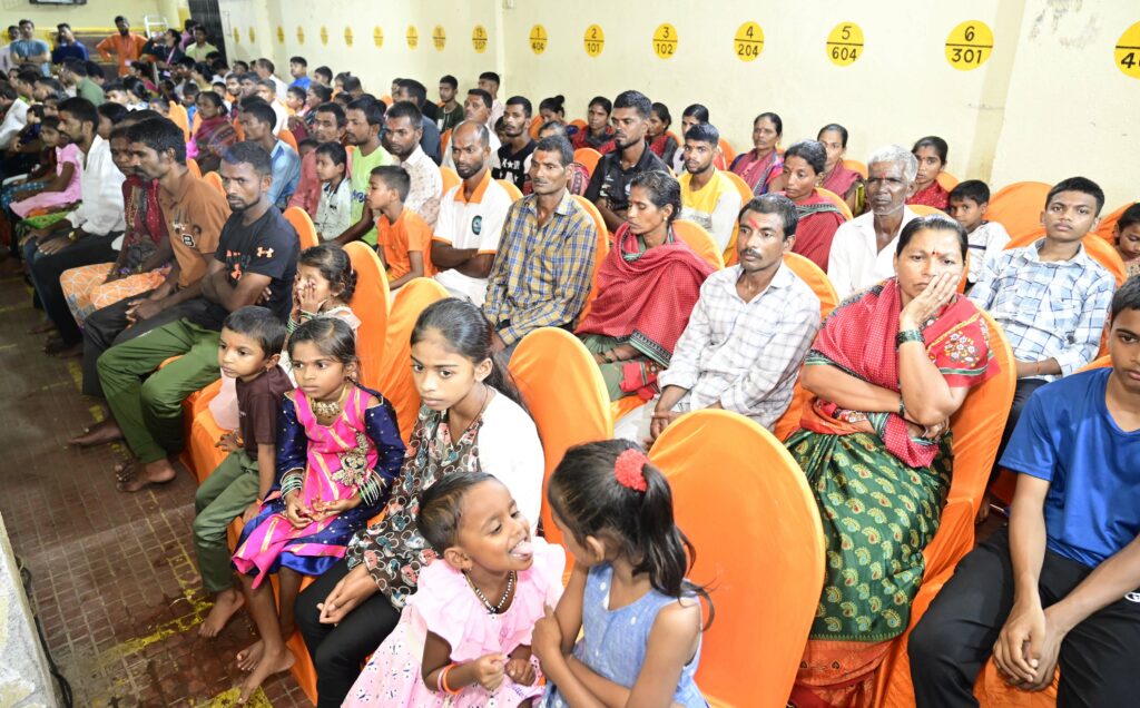 Pan Supari Ceremony - Lalbaugcha Raja Sarvajanik Ganeshotsav Mandal